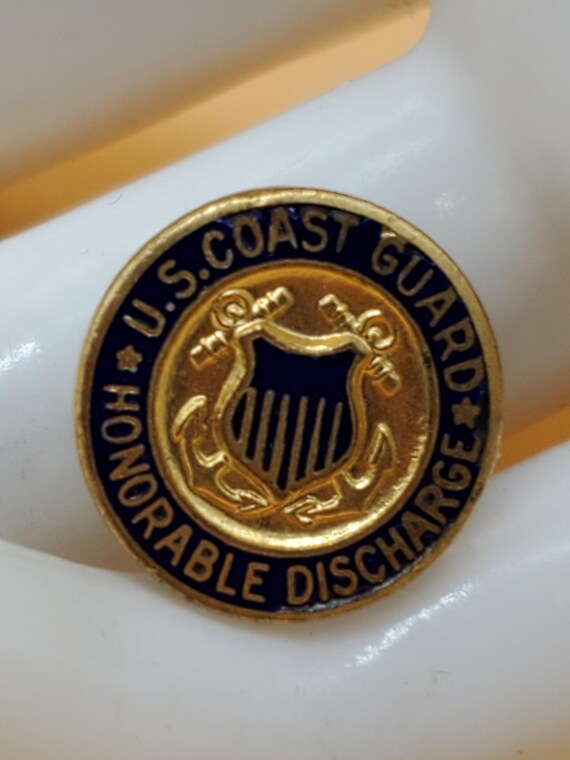 vintage US Coast Guard Honorable Discharge lapel pin - Gem