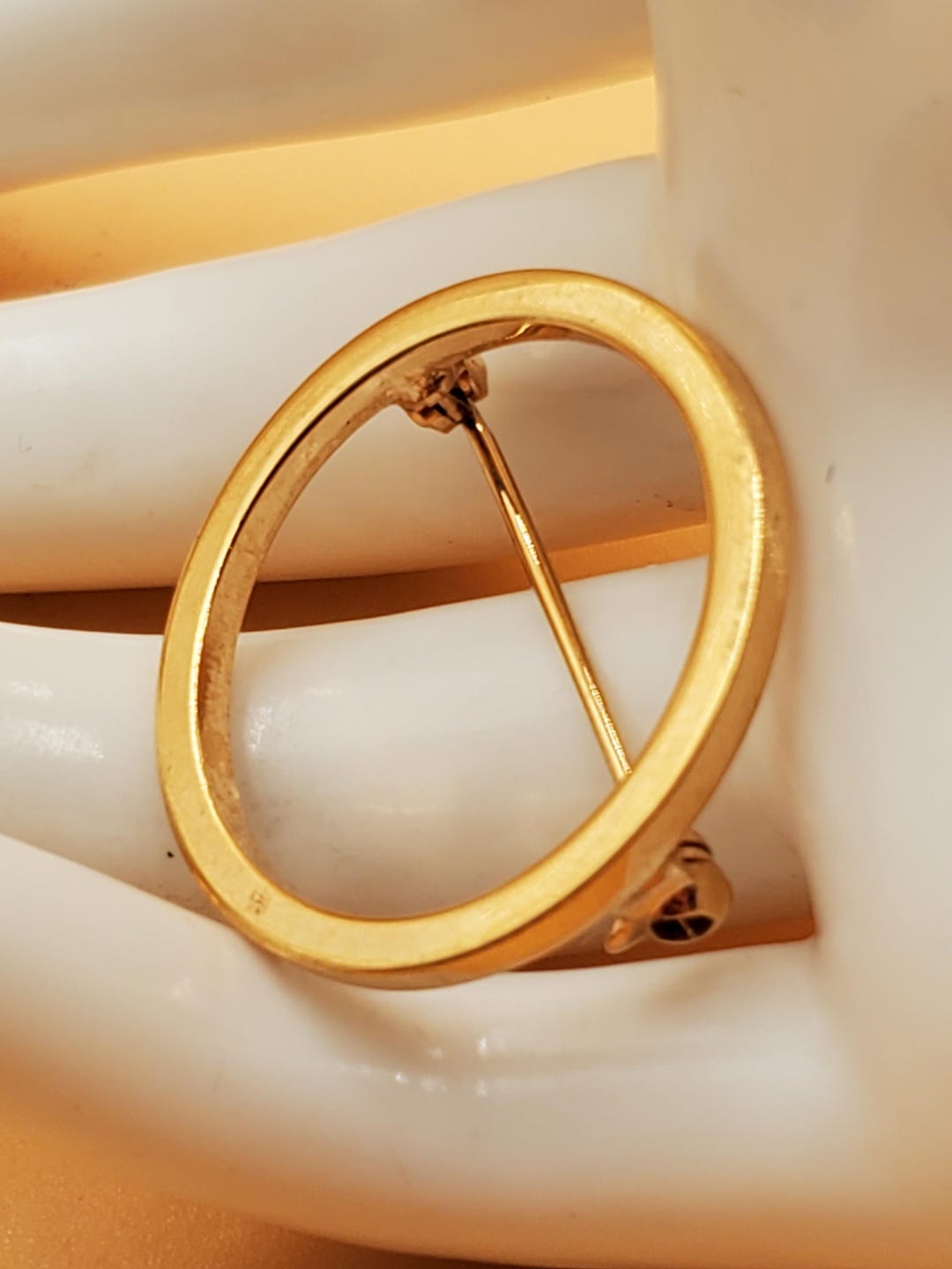 Vintage Simple Gold Tone Boxy Round Circle Pin Brooch - Etsy