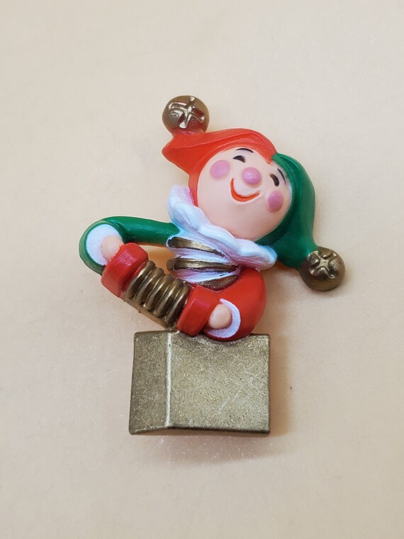 1984 Hallmark plastic Jester pin - Gem