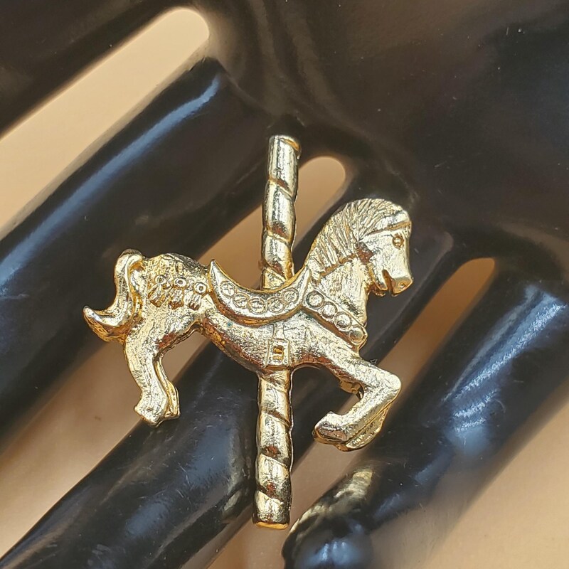Horse Lapel Pin - Etsy
