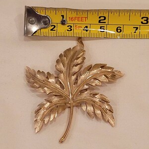 Vintage Crown Trifari Gold Tone Leaf Brooch - Etsy