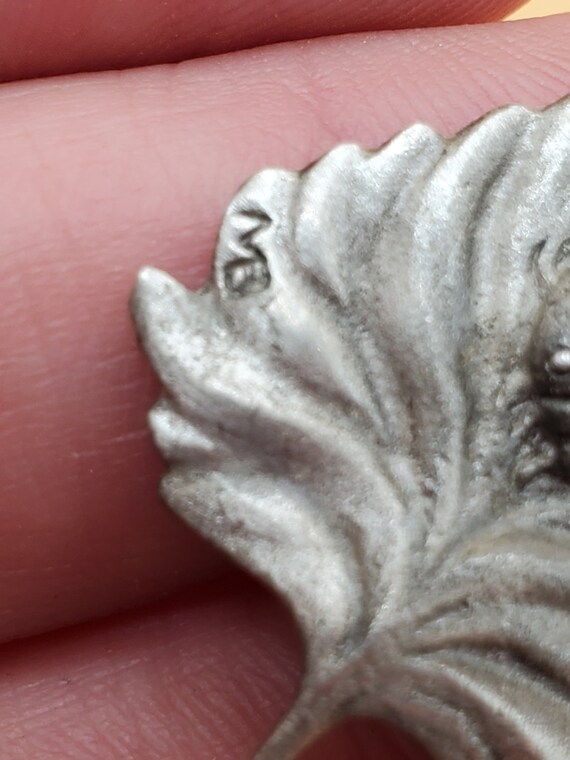 Vintage MB Boucher pewter leaf with ladybug pin - Gem