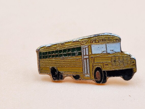 vintage small enamel School Bus lapel pin - Gem