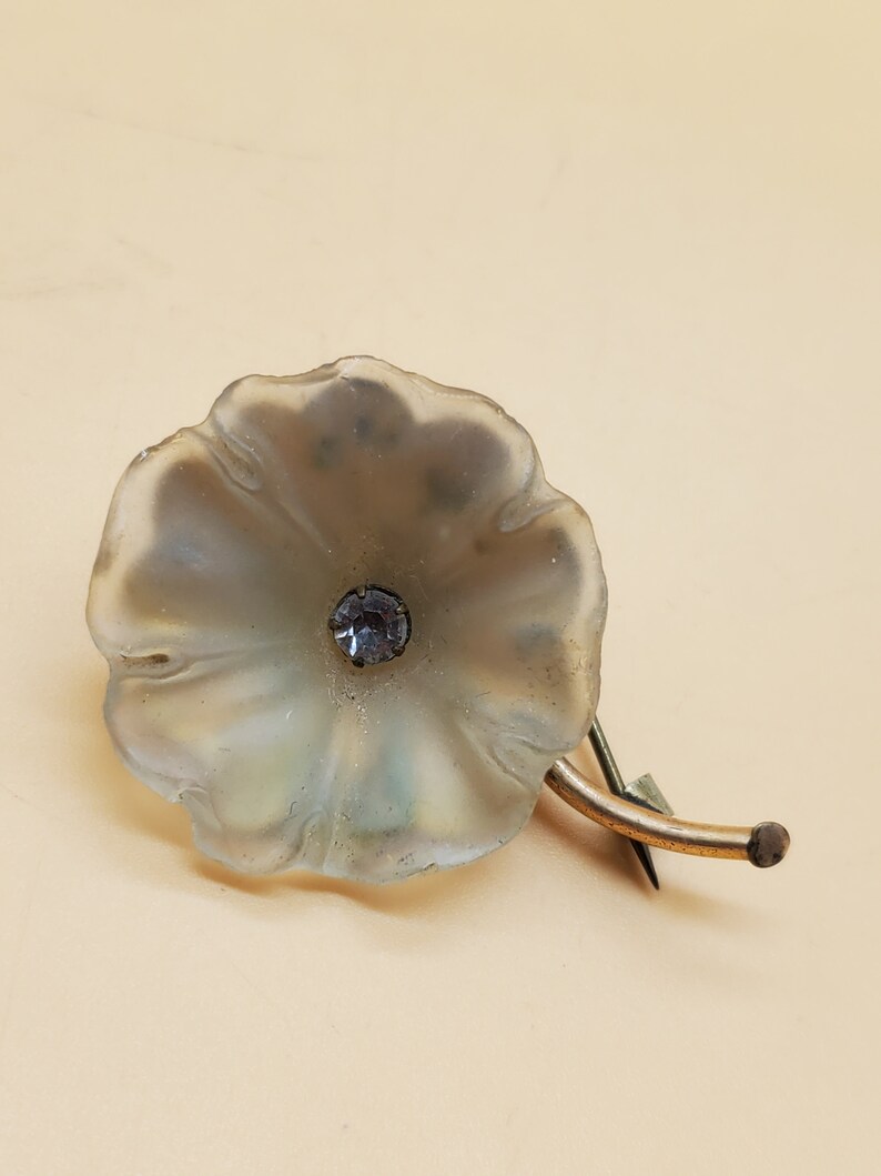 Antique Glass Flower Brooch - Etsy
