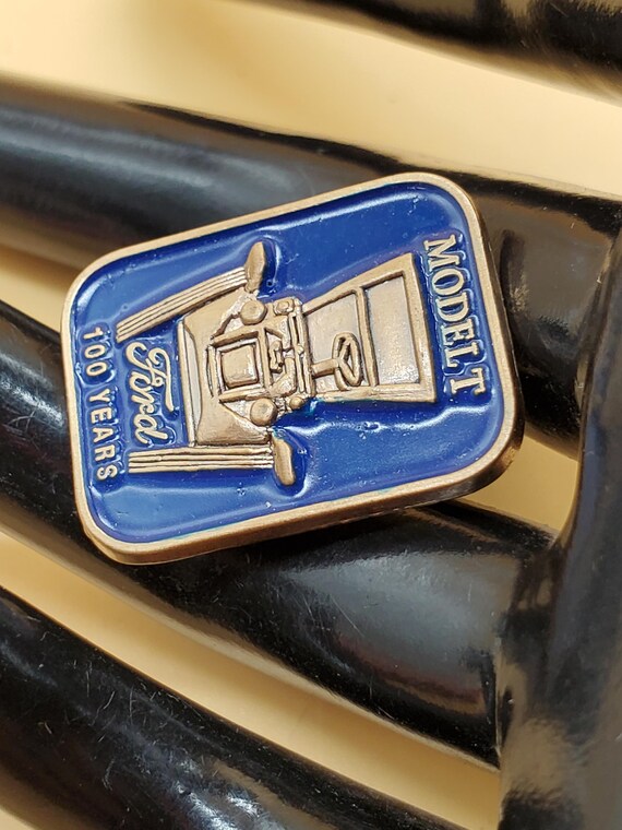 vintage Ford Model T 100 year anniversary pin - Gem