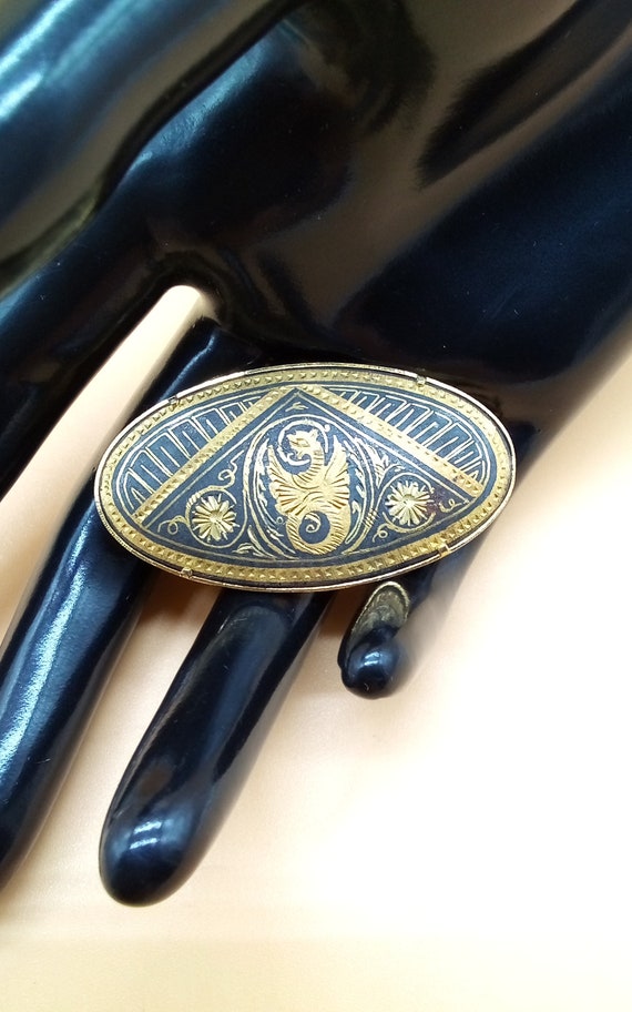 vintage damascene seahorse brooch - Gem