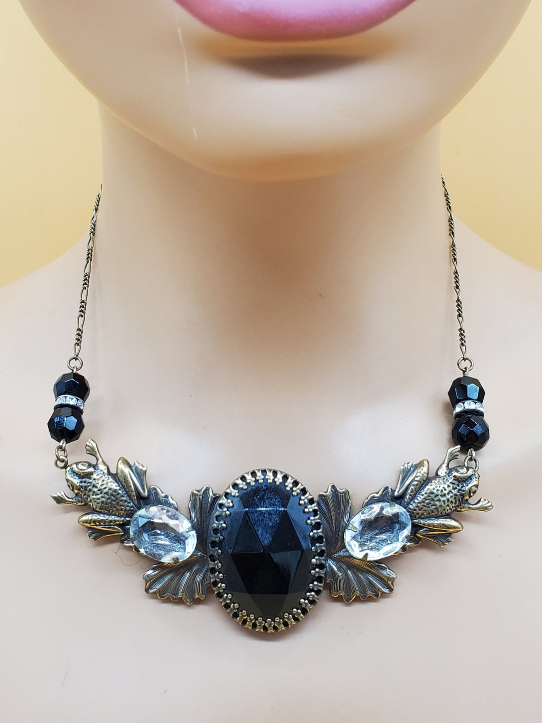 Vintage Sadie Green Bronze Tone Frogs Necklace With Large Black Stone ...