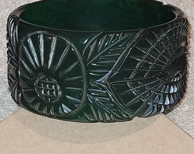 Vintage Wide Carved Green Bakelite Bangle Bracelet - Etsy