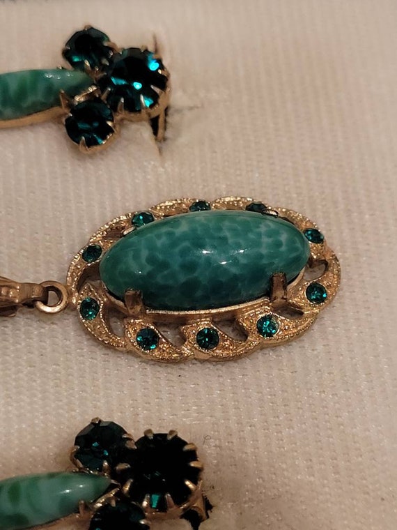 Vintage "Jewels of Distinction " green rhinestone jew… - Gem