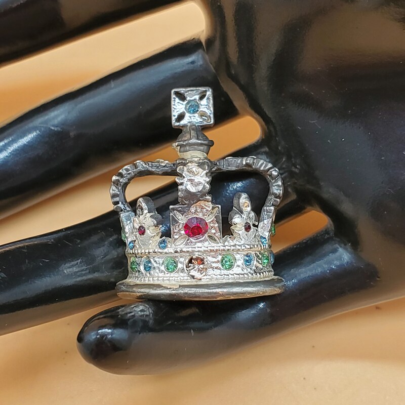 Crown Pin - Etsy