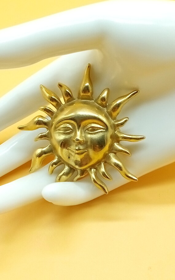 vintage sun face - Gem