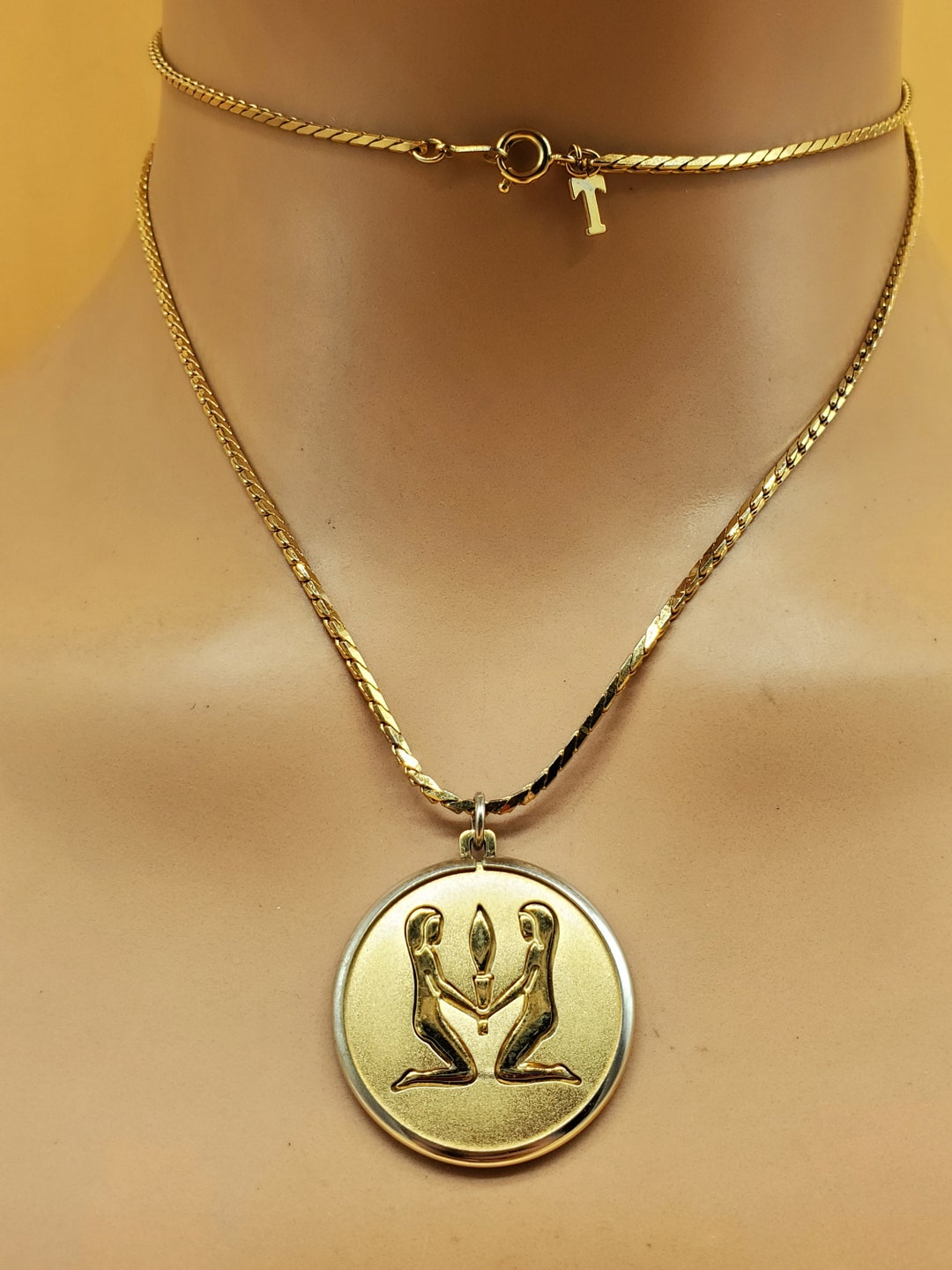 Vintage Crown Trifari Gold Tone Gemini Coin Medallion Pendant Necklace ...