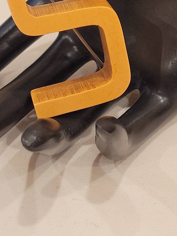 Vintage Bakelite letter S boxy brooch - Gem