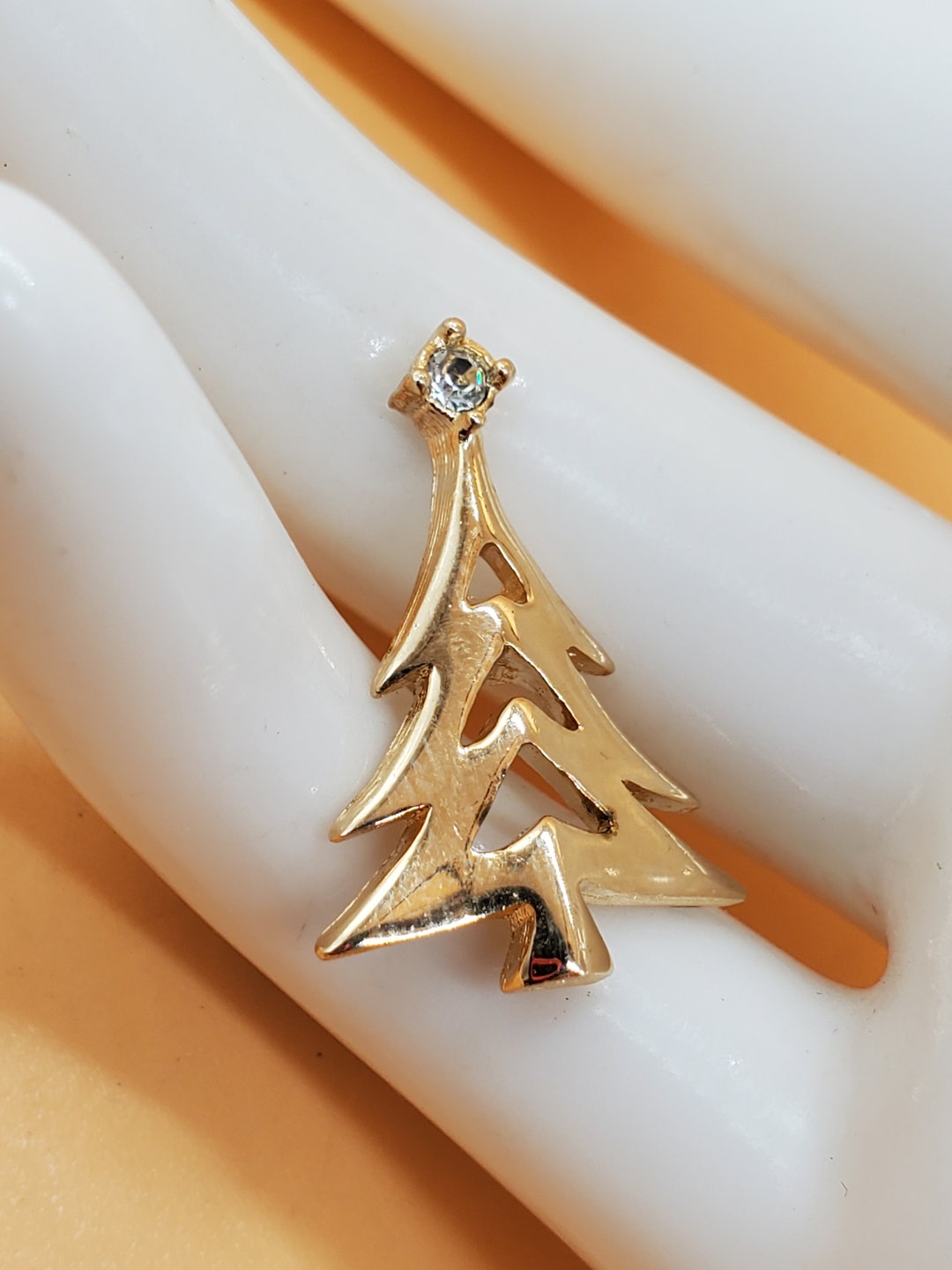 Vintage Gold Tone Avon Christmas Tree Pin With Rhinestone Top - Etsy
