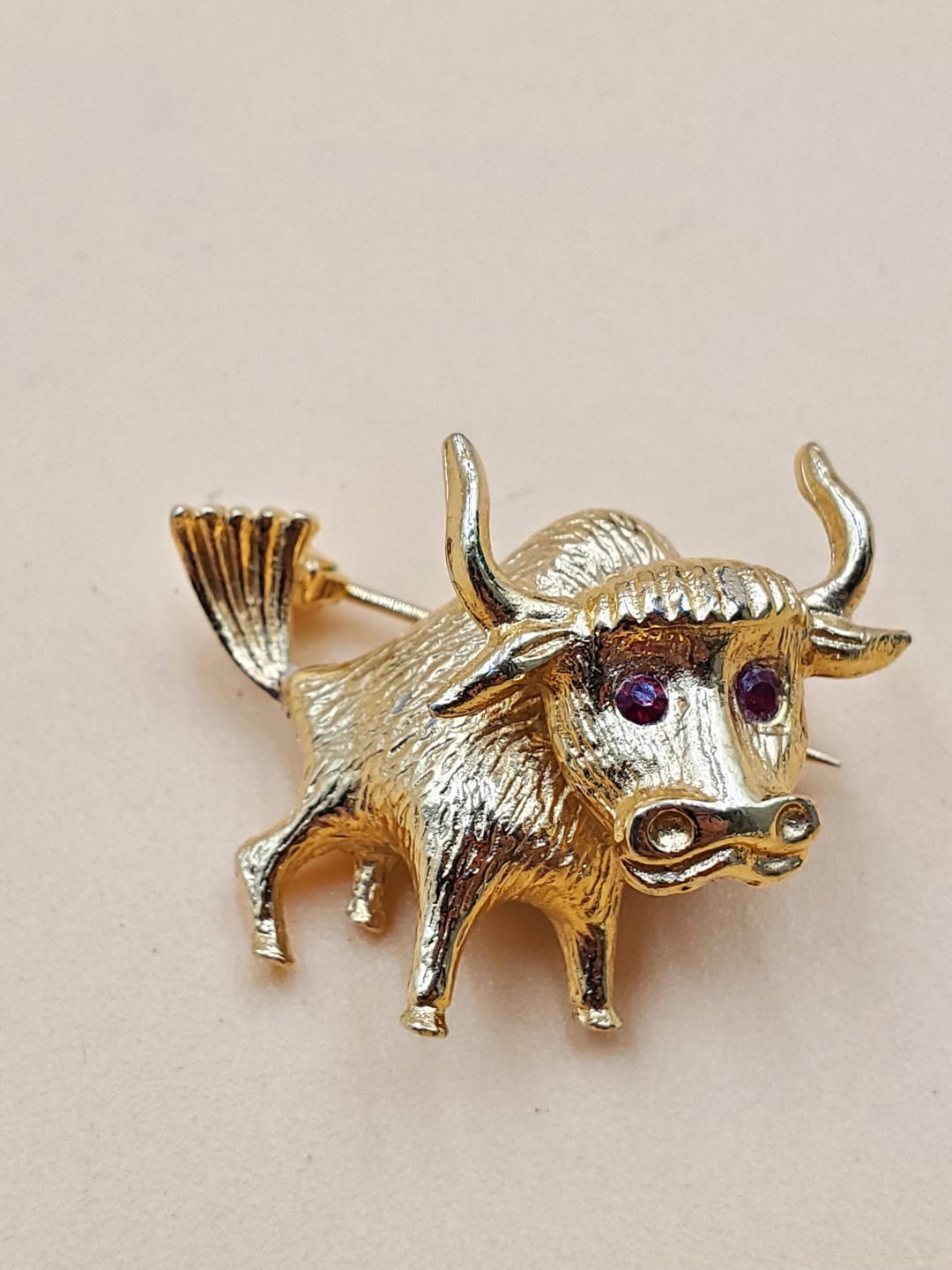 Vintage Gold Tone Red Eyed Taurus Bull Pin Brooch - Etsy