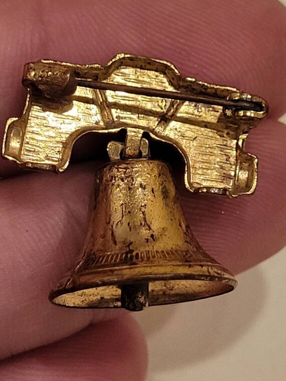 Vintage 3D chiming Liberty Bell pin - Gem