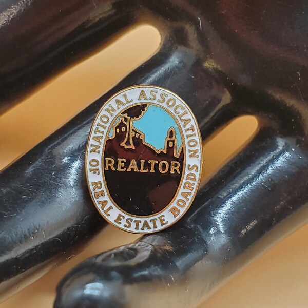 Realtor Pin - Etsy