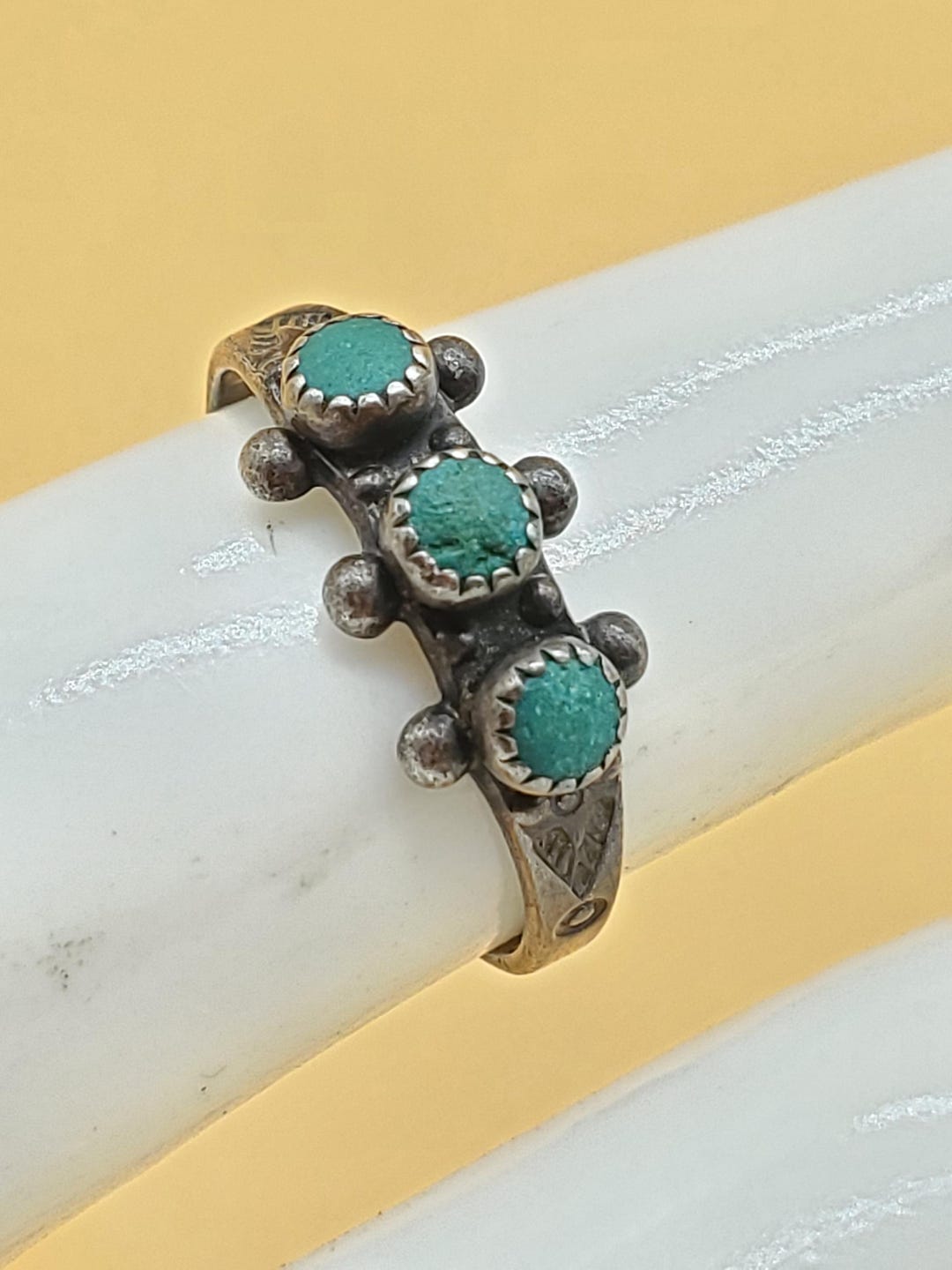 Vintage Zuni Native American Petite Point Sterling Turquoise Band ...