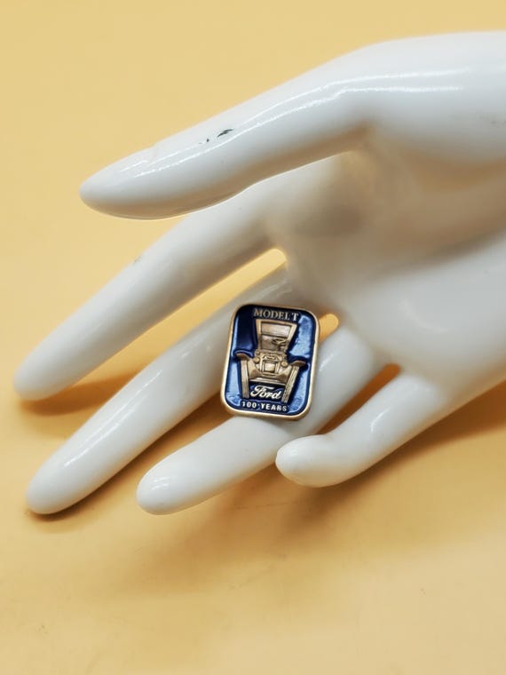 vintage Ford Model T 100 year anniversary pin - Gem