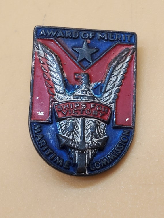 Vintage WW11 ships for victory award pin - Gem