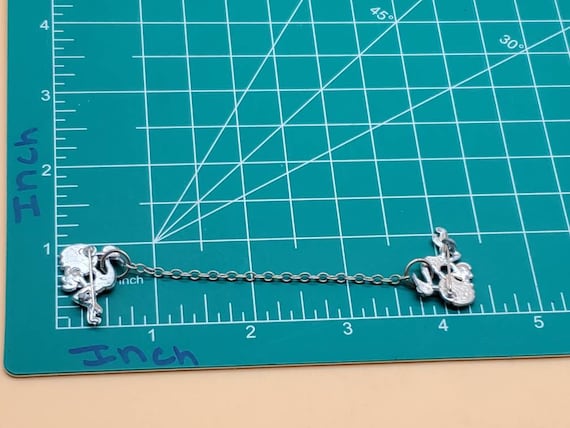 Vintage chained double pin Flamingo pins, chained Fla… - Gem