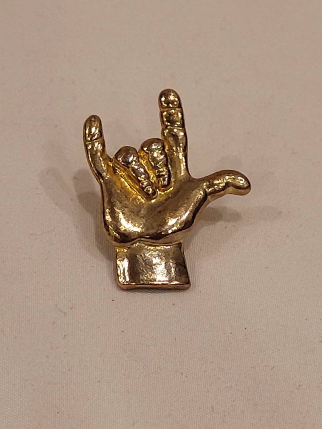 Gild Tone Sign Language I LOVE YOU Lapel Pin - Etsy