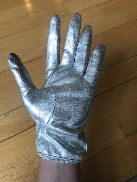 Vintage Soft Metallic Silver Nylon Event / Driving Gl… - Gem