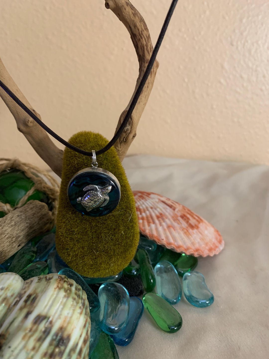 Blue Paua Shell With Silver Plate Turtle in Silver Plate Bezel Pendant ...