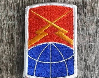 Collectibles Militaria US Army 11th Signal Brigade Shoulder Patch Color ...