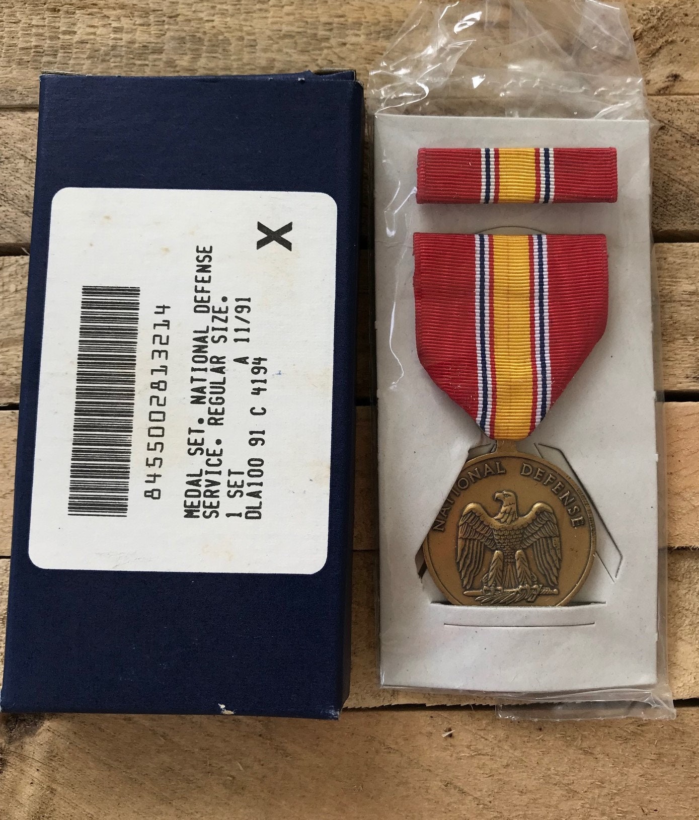 Military Vintage Army Meritorious medal lapel Pin tac U.S Memorabilia ...