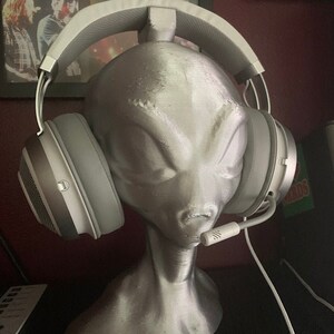 Alien Head Headphone Stand! Headset Holder Rack, Grey Area 51 ...