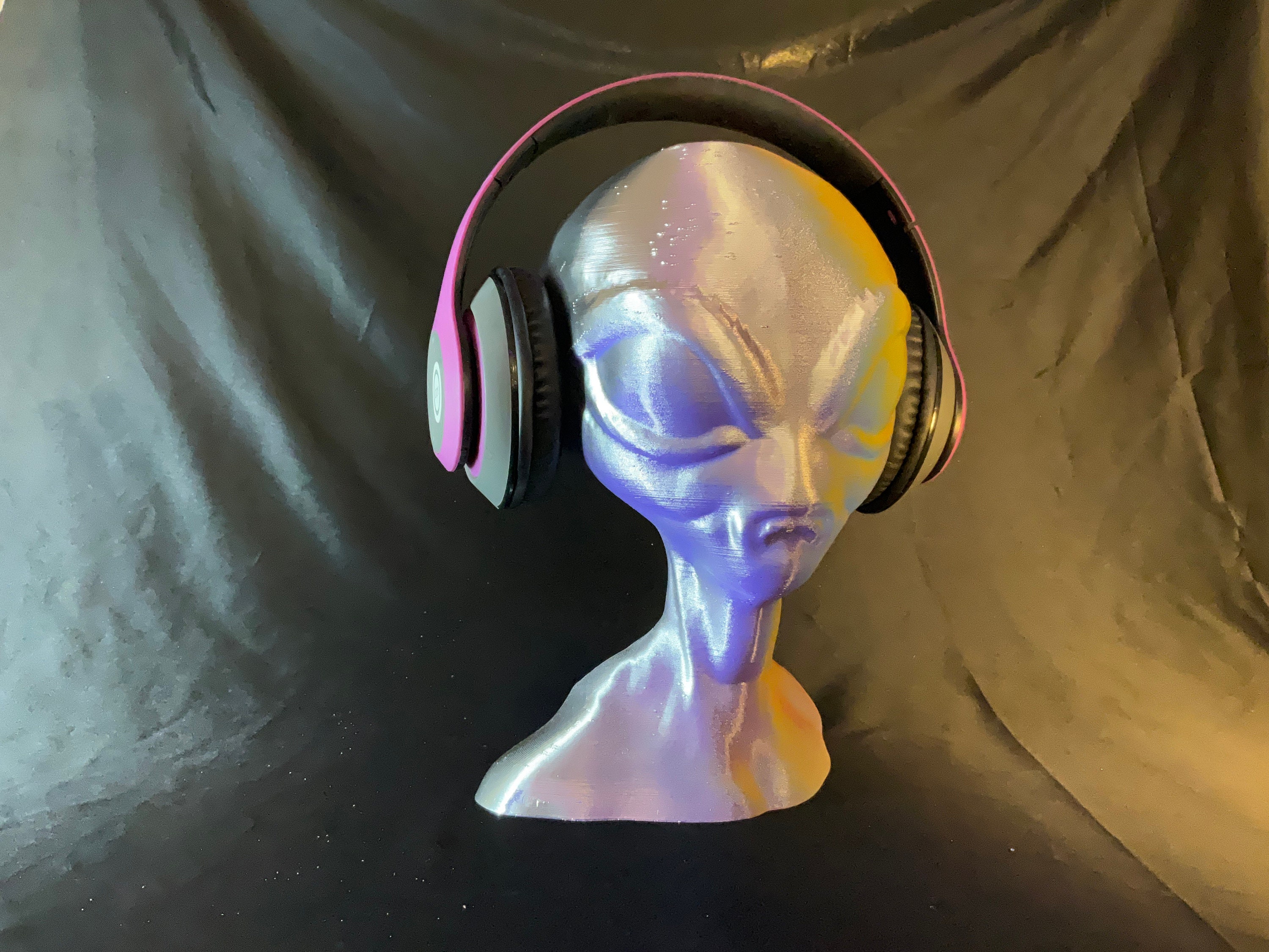 Psychedelic Alien Head Headphone Stand! Headset Holder Rack, Grey Area ...
