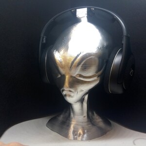 Alien Head Headphone Stand! Headset Holder Rack, Grey Area 51 ...
