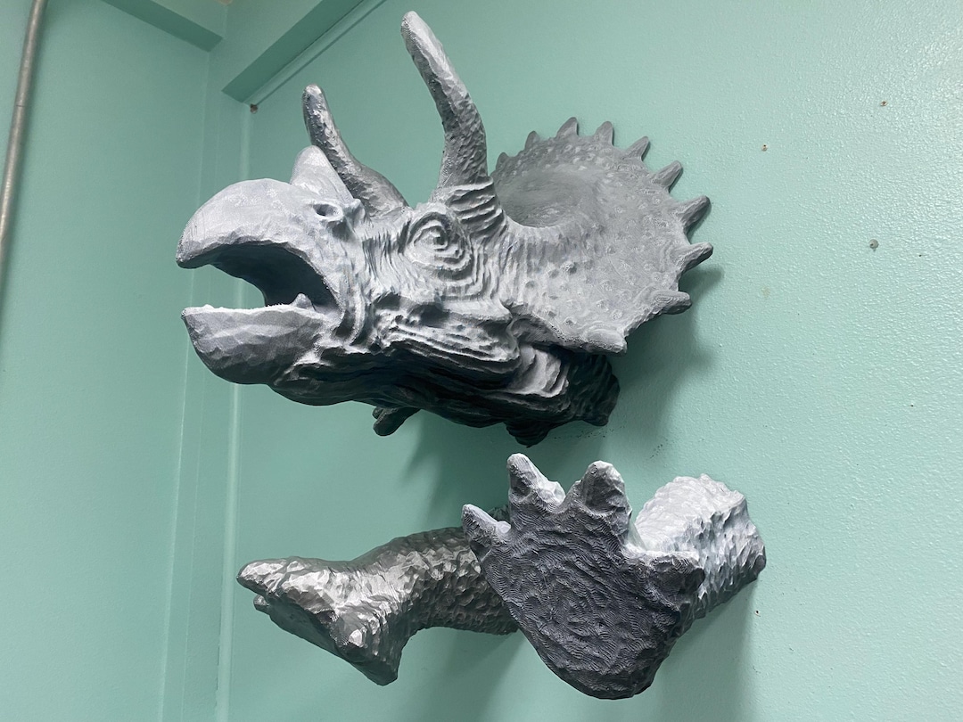 Giant Triceratops Wall Sculpture - Dinosaur Head Wall Mount ...