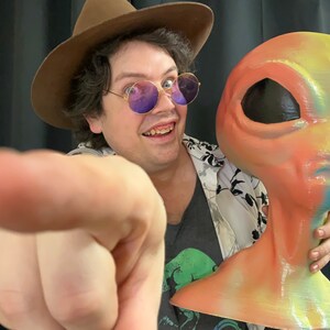 GIANT "beach-fade" Alien! Sunset-color AND Custom Eye Color. HUGE ...