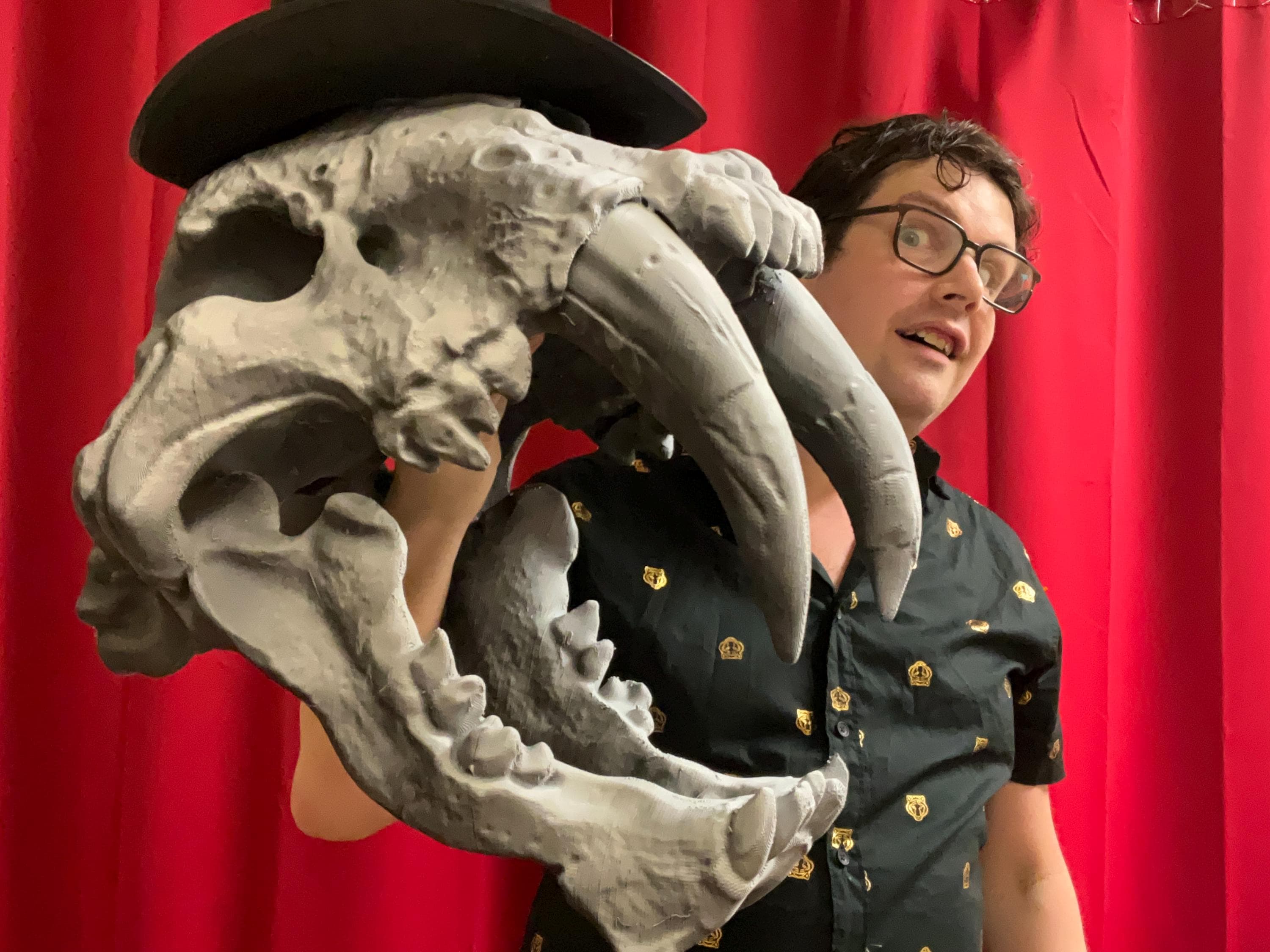 Giant Airbrushed Smilodon Skull | Saber Tooth Cat | Prehistoric Fossil ...