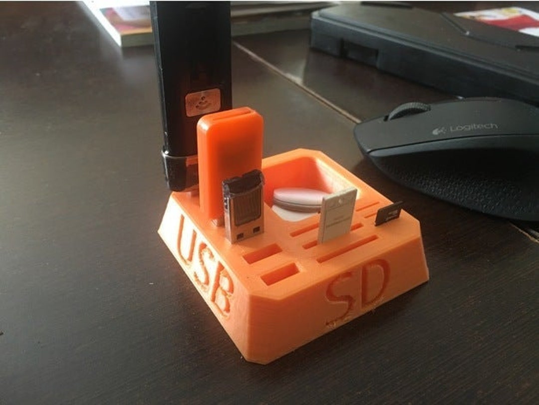 Cool Little USB, SD Holder W/ Flash Drive Slots Groovy Card, Thumb ...