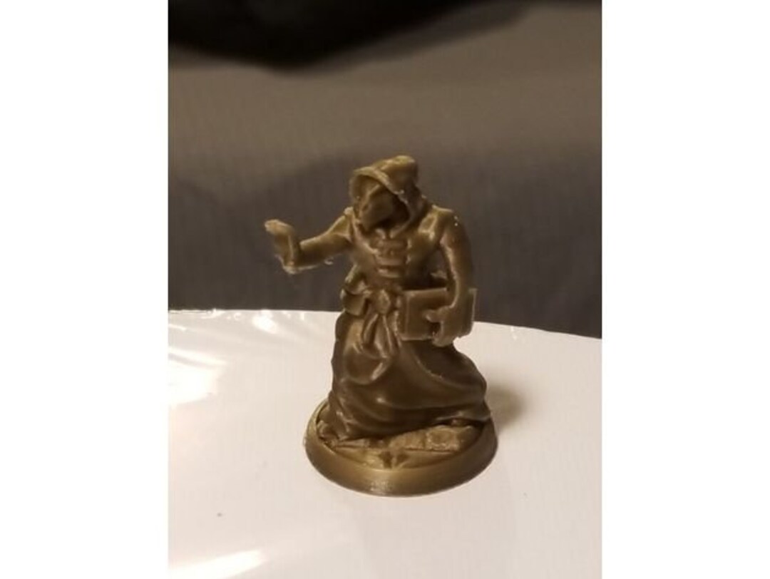 Lizardfolk Wizard Mini Dungeons and Dragons Lizard People Miniature ...
