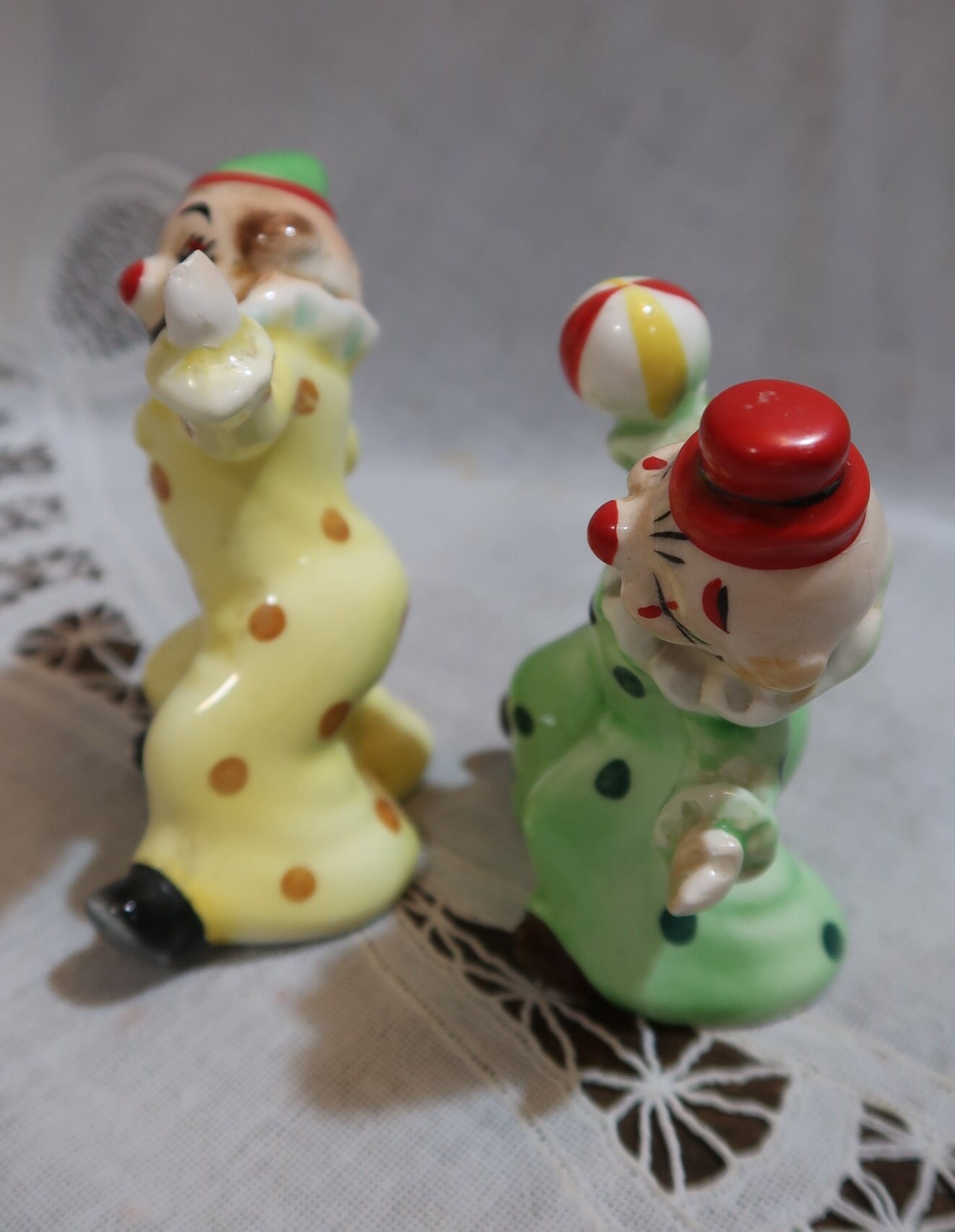 Circus Clowns Vintage PY Salt & Pepper Shakers Yellow Green Outfits Red ...