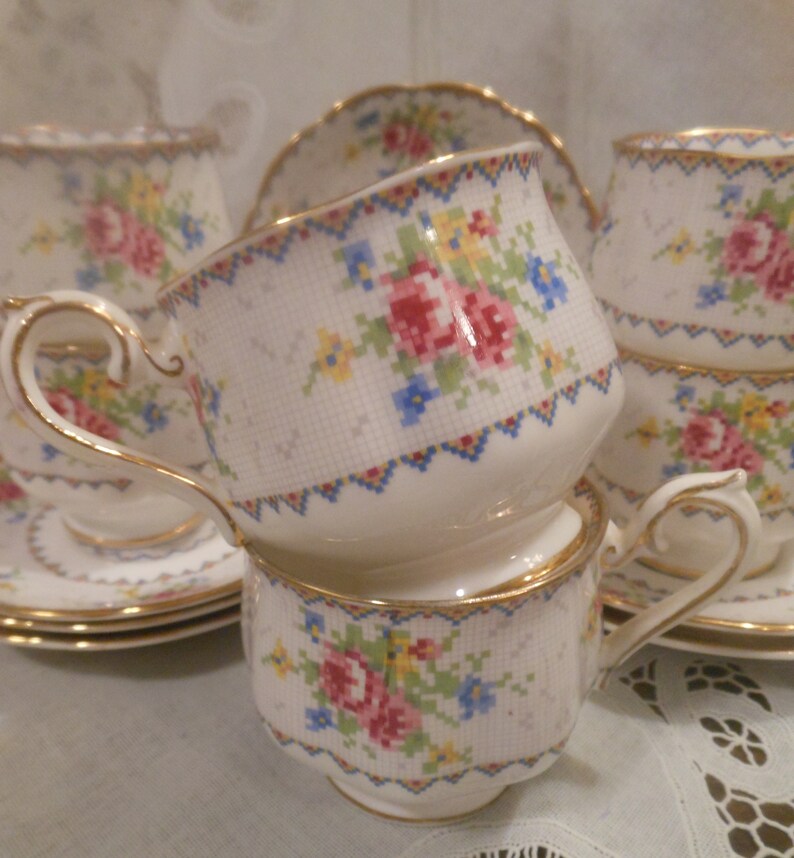 Lovely Vintage Royal Albert Petit Point China Hampton - Etsy