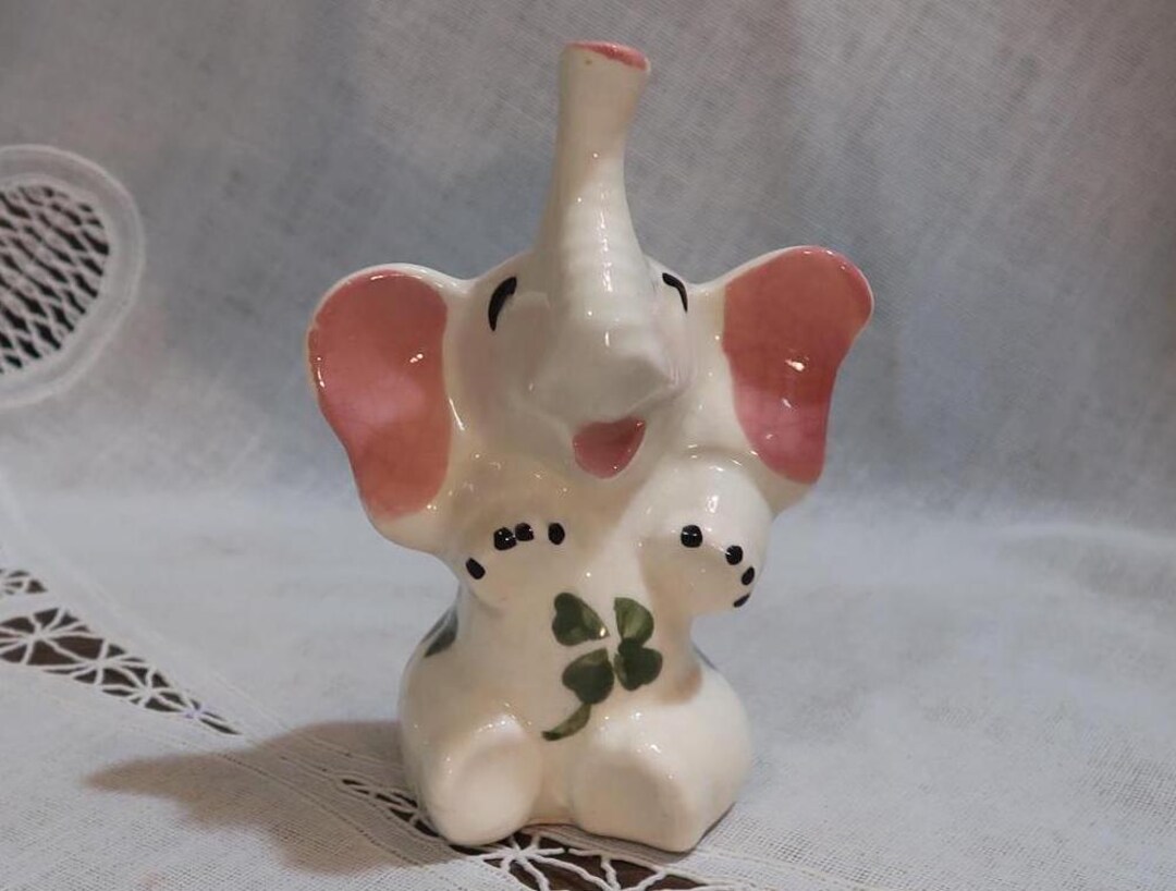 Darling Whimsical Vintage Elephant Pie Vent Pink Ears Trunk Mouth ...