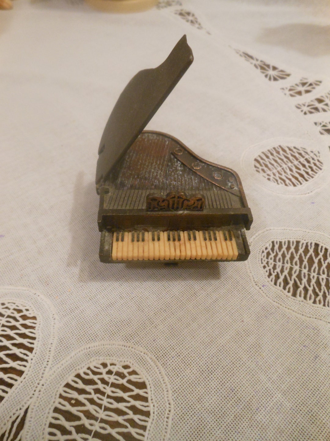 Vintage Metal Grand Piano Pencil Sharpener Miniature Open Close Top ...