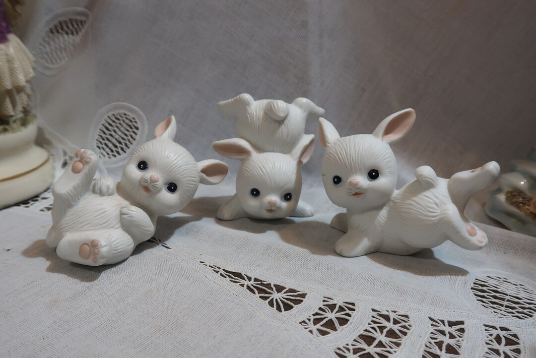 Adorable Wascally Wabbits Vintage Homco White Bunnies Blue Eyes Pink ...