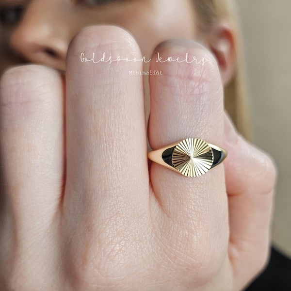 Sun Signet Ring - Etsy