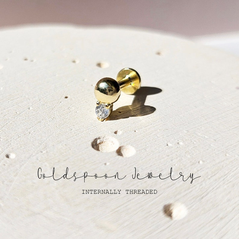 18G/16G Internally Threaded Labret - Ball Earrings - Cartilage Stud ...