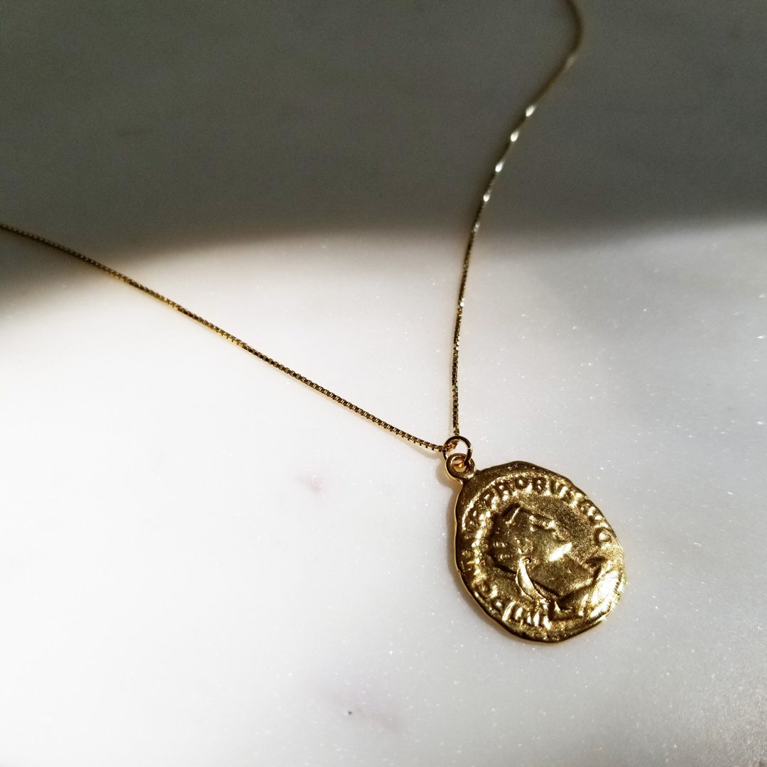 Gold Medallion Necklace, Pendant Necklace, Gold Coin Necklace, Dainty ...