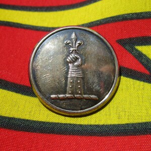 Antique Livery Button of an Arm or Hand Holding a Fleur De Lys [wyon ...