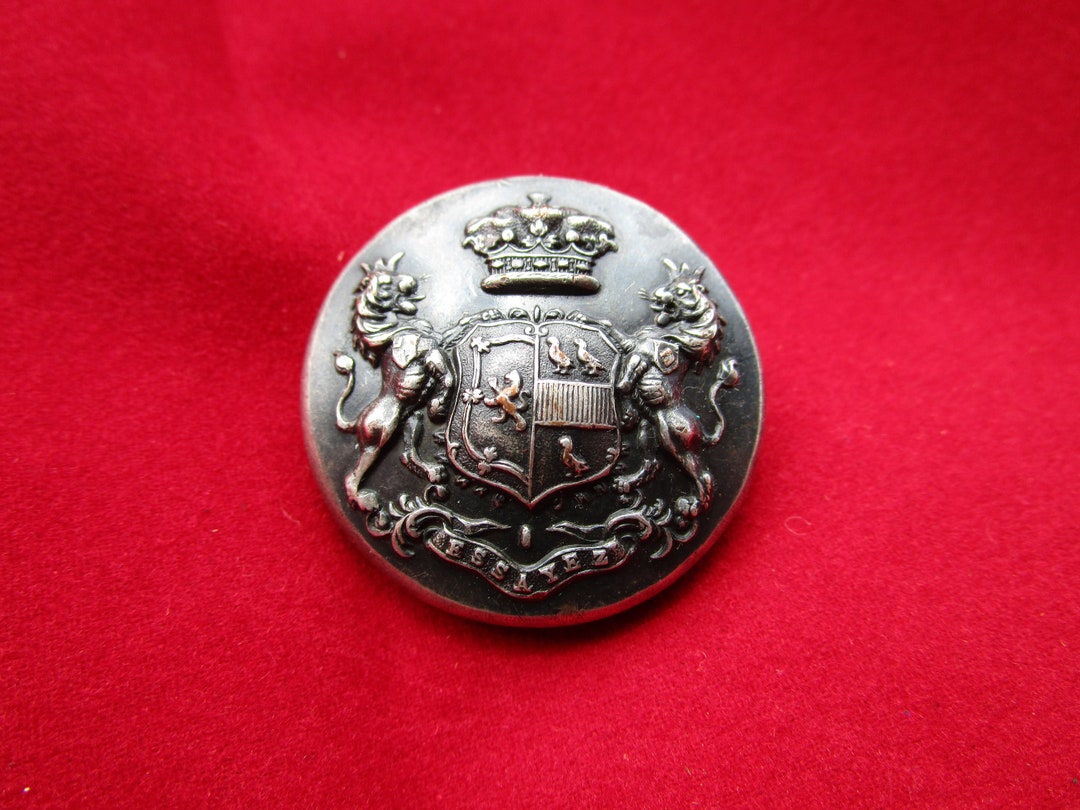 Antique Livery Button of a British Coat of Arms Armorial Family Crest ...