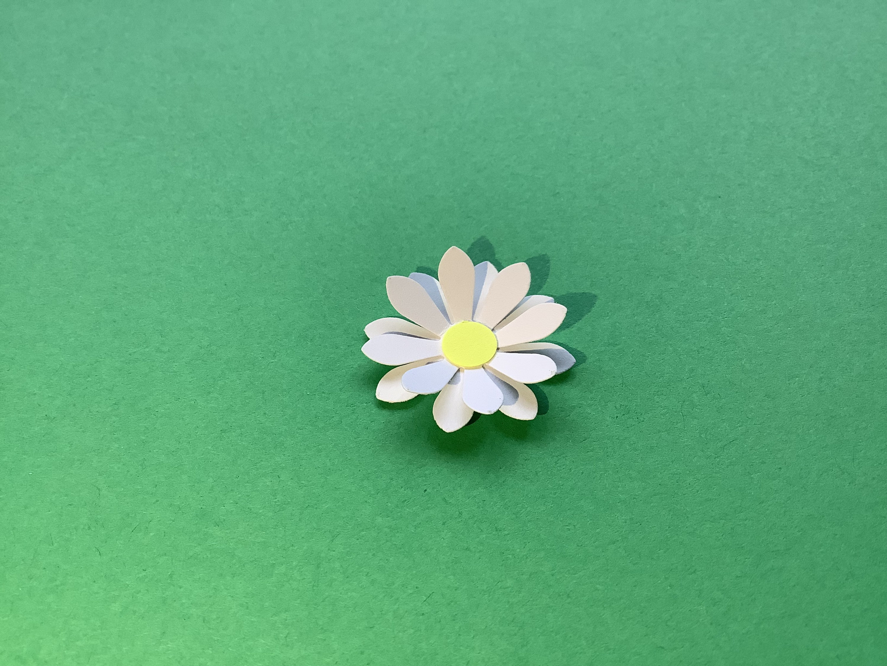 Shredded Kraft Brown Paper With Daisy Flowers Confetti for Gift Baskets ...