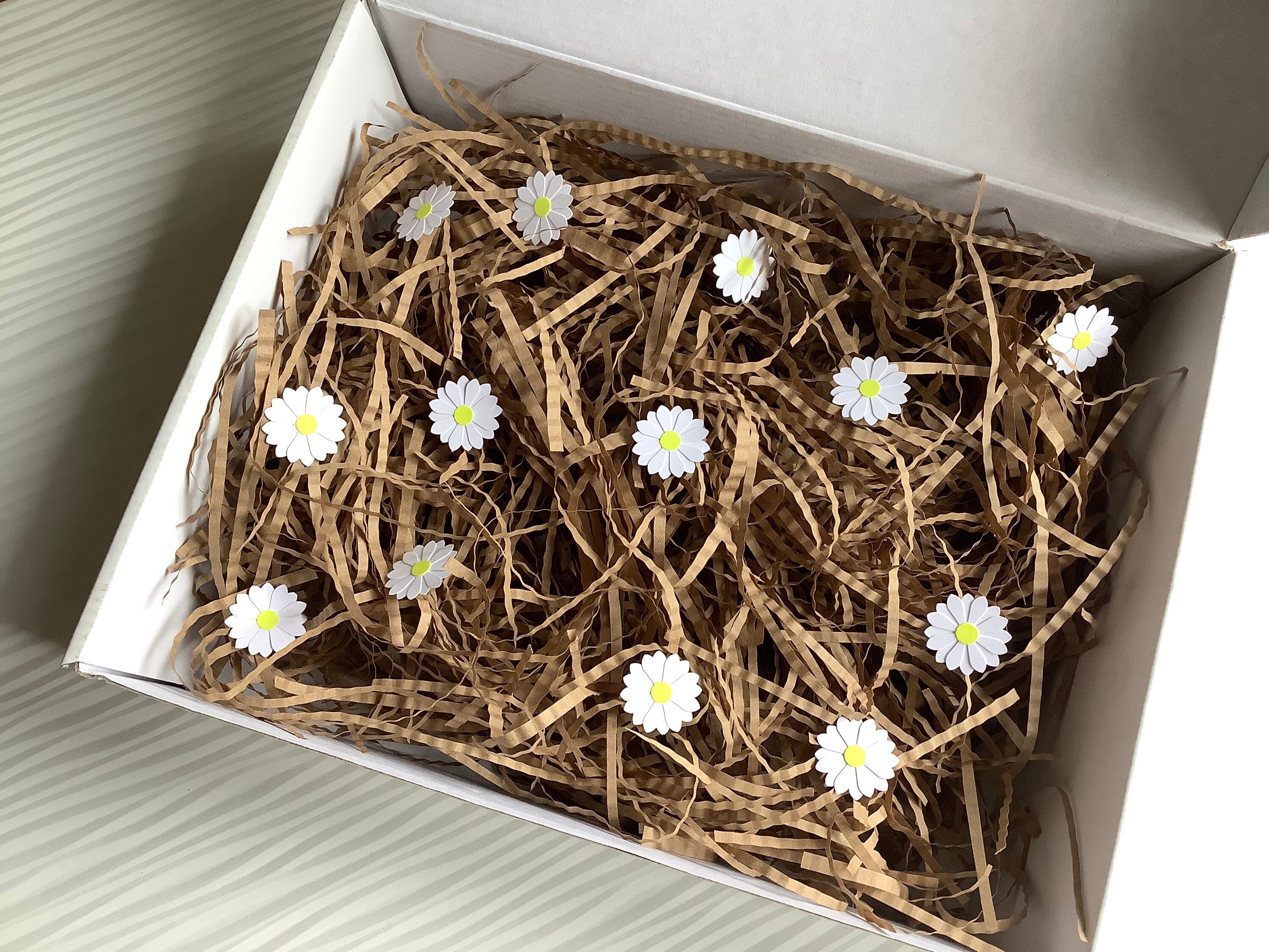 Shredded Kraft Brown Paper With Daisy Flowers Confetti for Gift Baskets ...